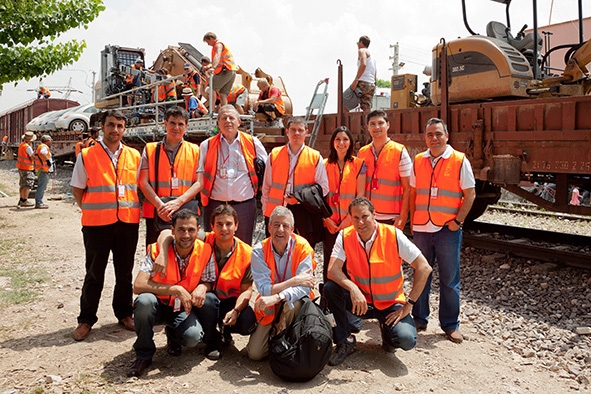 Caterpillar 320D L Hydraulic Excavator | Bond Lifestyle