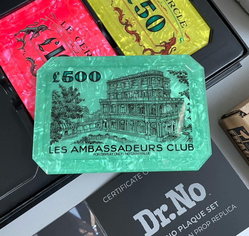 Dr. No Le Cercle Casino Plaque Set | Bond Lifestyle