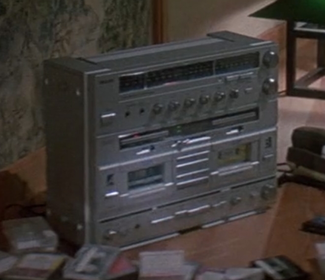 Philips D8734 Boombox | Bond Lifestyle