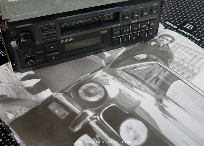 Philips DC954 car radio | Bond Lifestyle