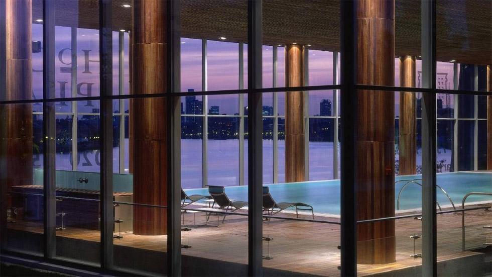 Daniel Craig Skyfall Pool
